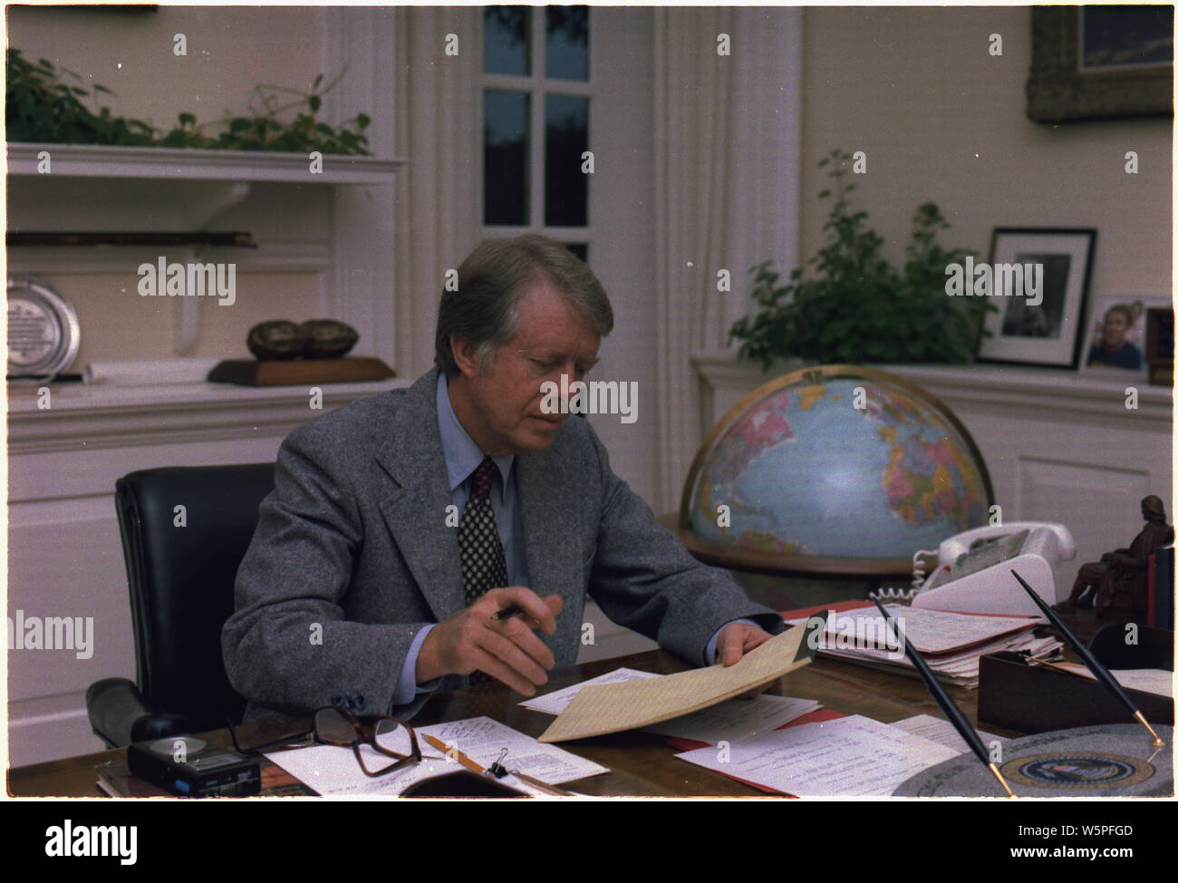 Jimmy Carter working in his study Stock Photo - Alamy