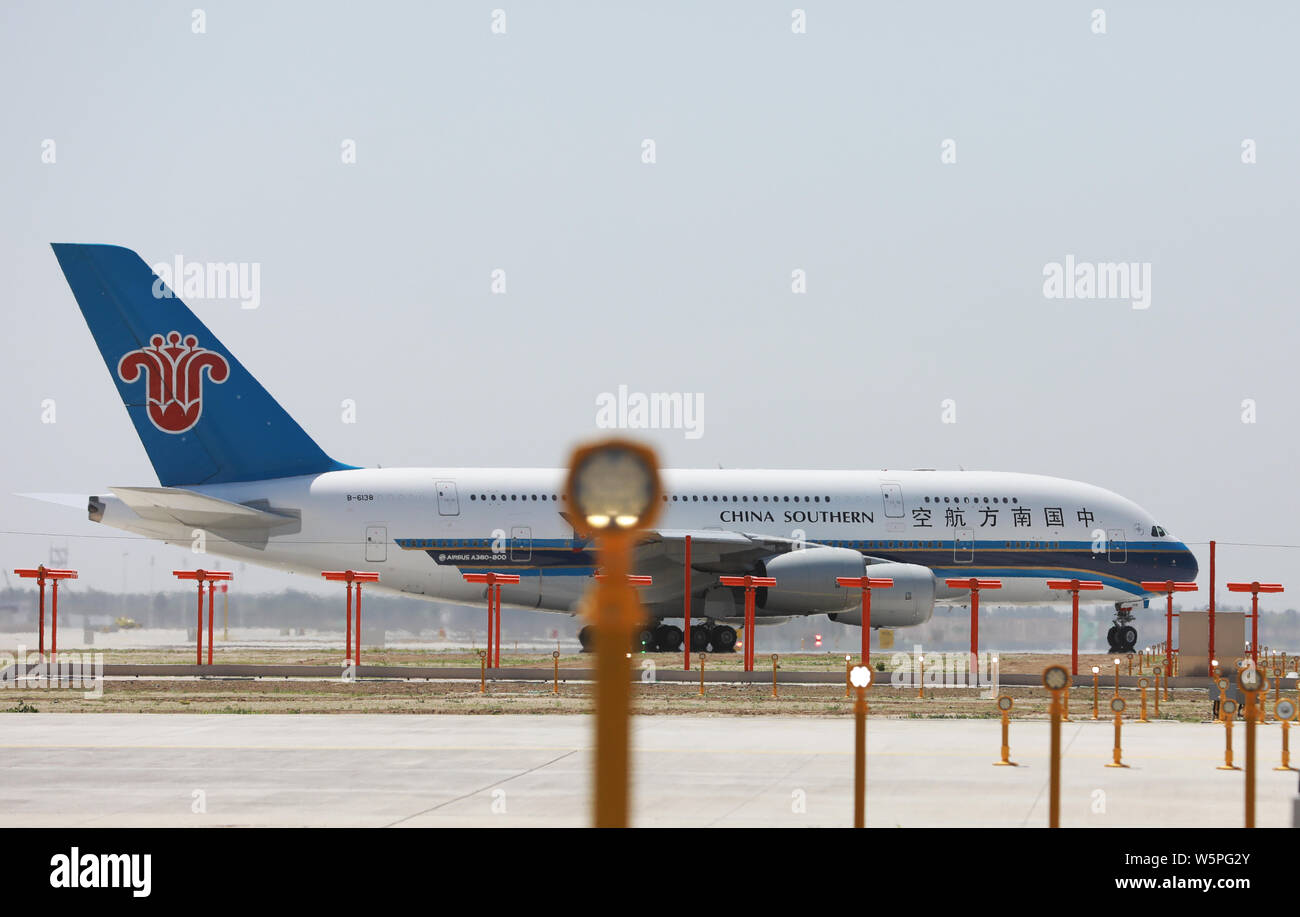 Airbus a380 flight test aircraft hi-res stock photography and images ...