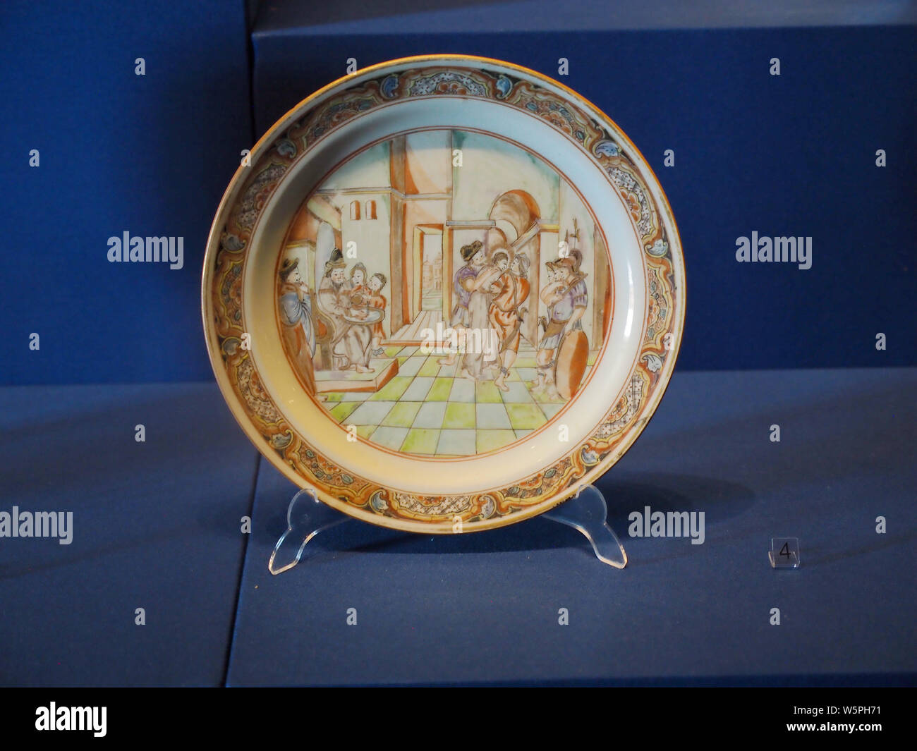 Chinese artworks belonging to Vatican Museums are displayed at the ...