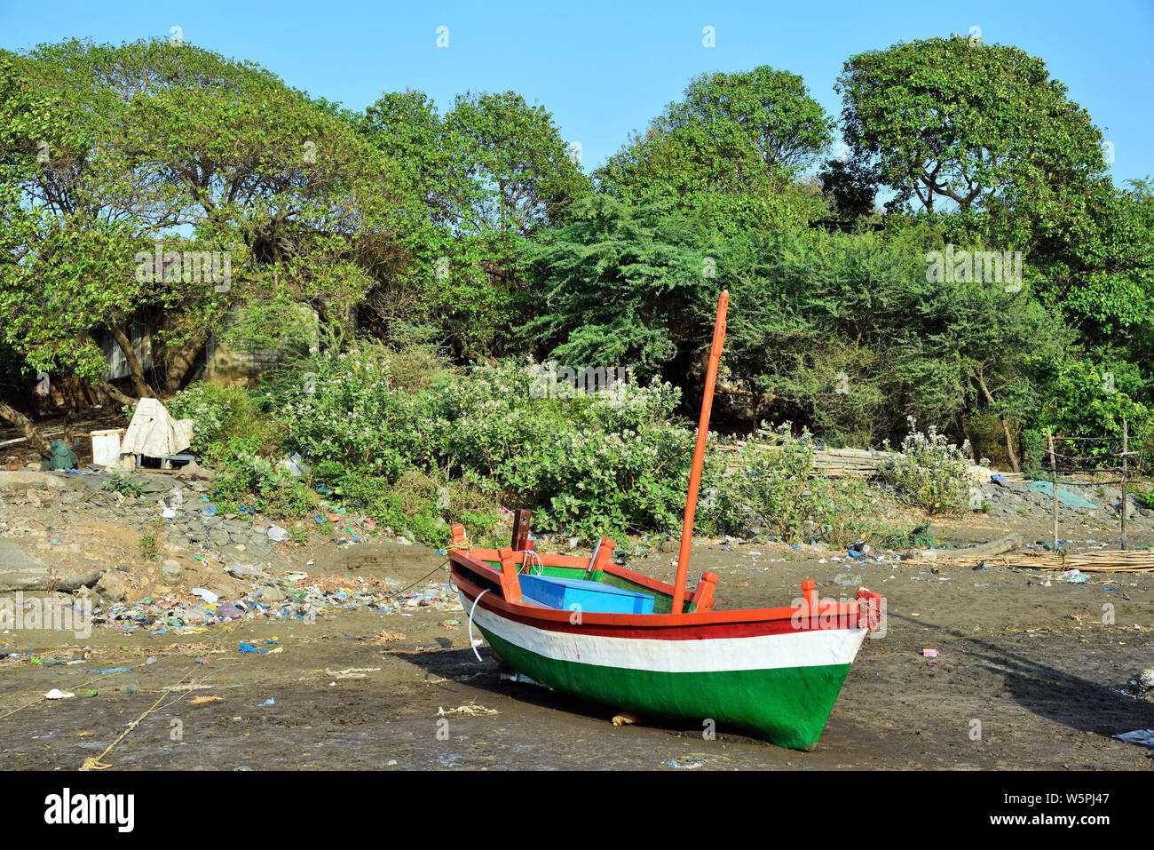 Fishing Boats Umarsadi Beach Valsad Gujarat India Asia Stock Photo - Alamy