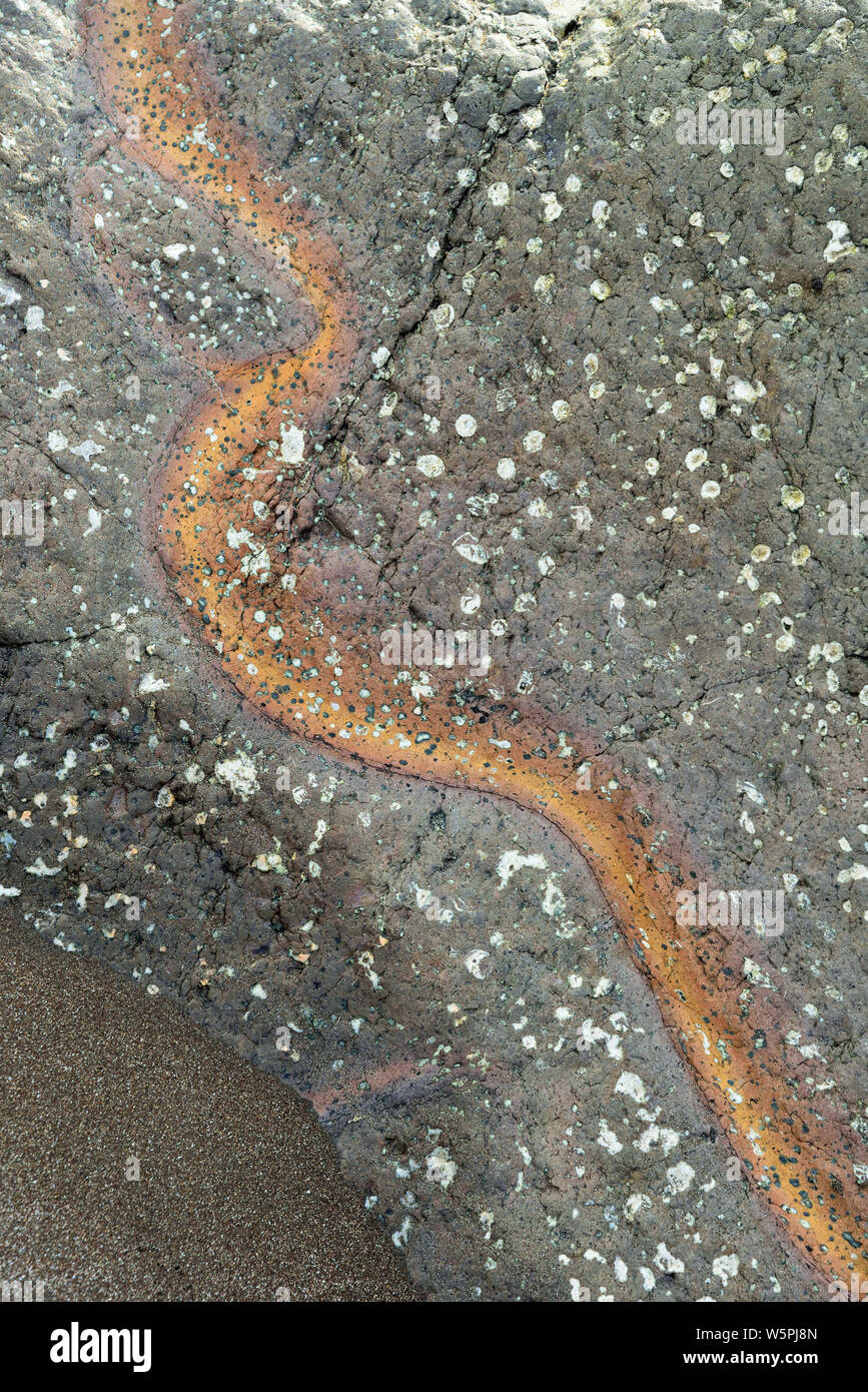 Indian on rock hi-res stock photography and images - Alamy