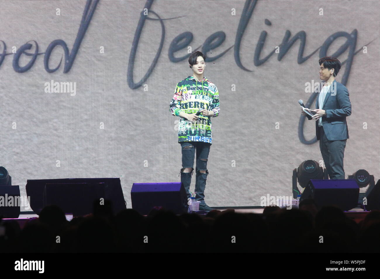 Taiwanese singer Lai Kuan-lin, also romanized as Lai Guan-lin, and a ...