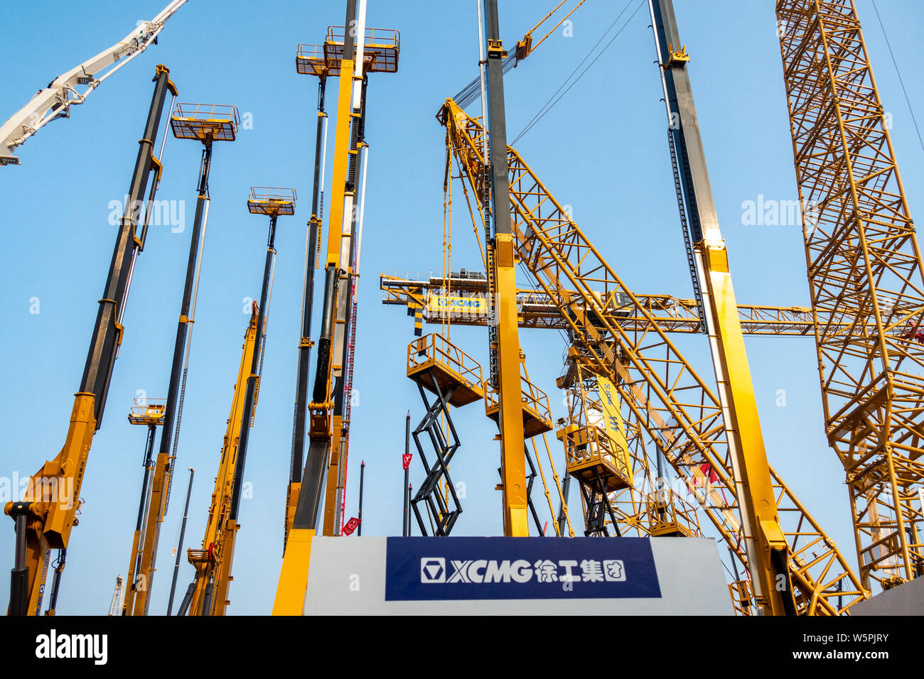 Xcmg hi-res stock photography and images - Alamy