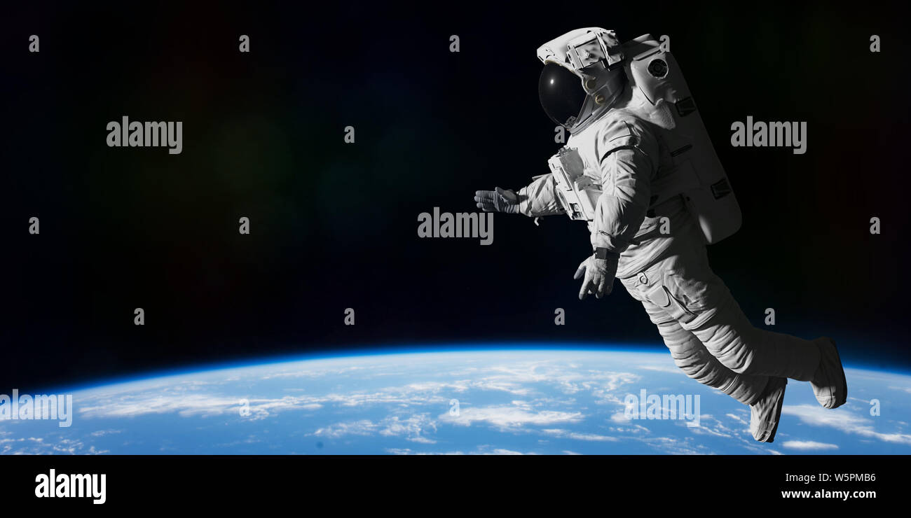 Space above earth hi-res stock photography and images - Alamy
