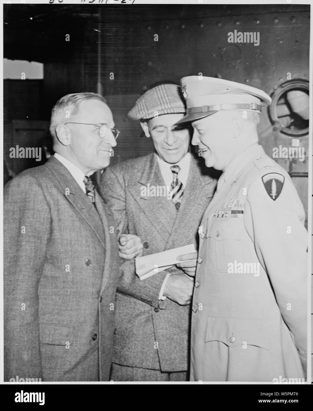 President eisenhower and press hi-res stock photography and images - Alamy