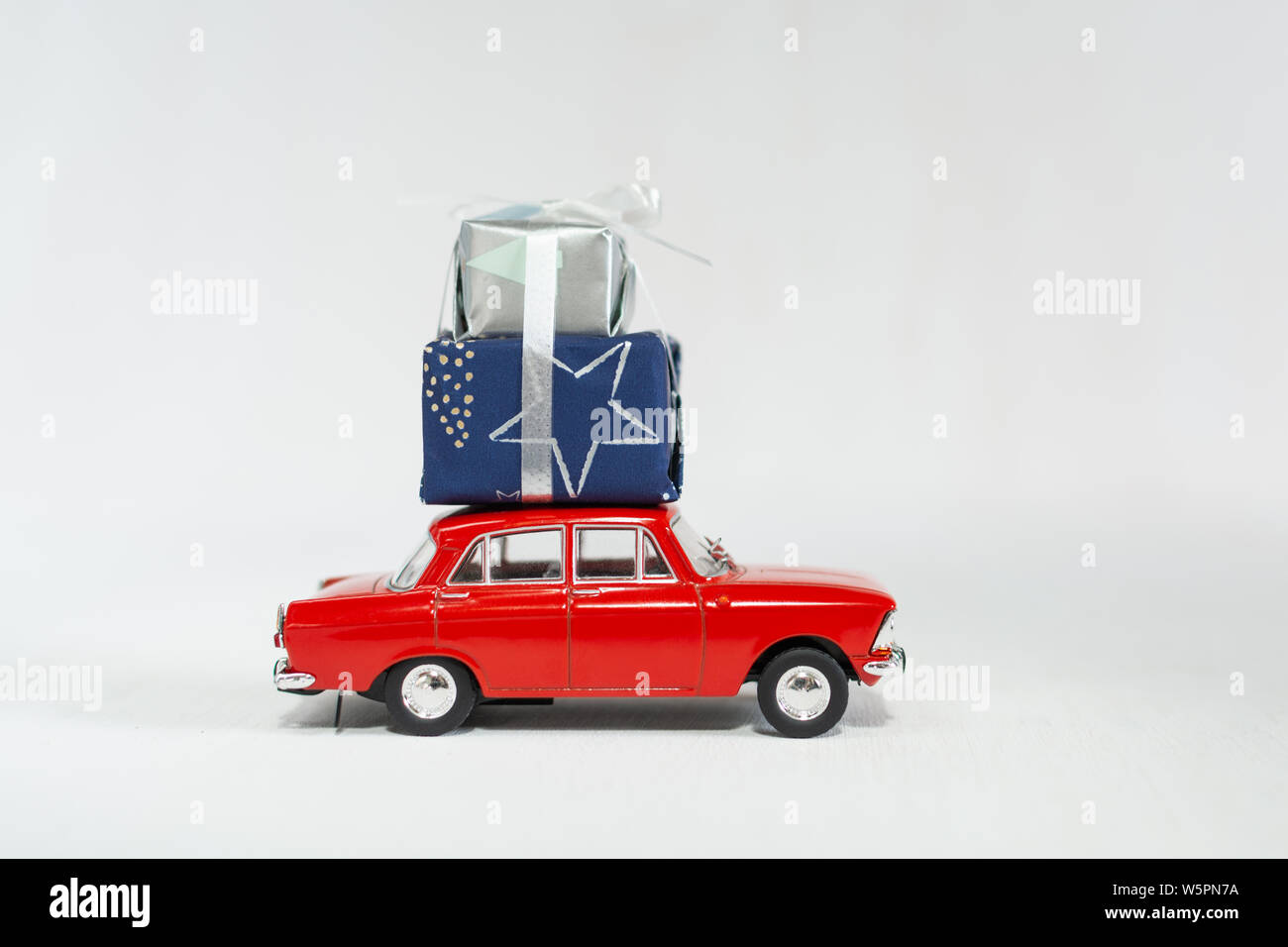 Car roof boxes hi-res stock photography and images - Alamy