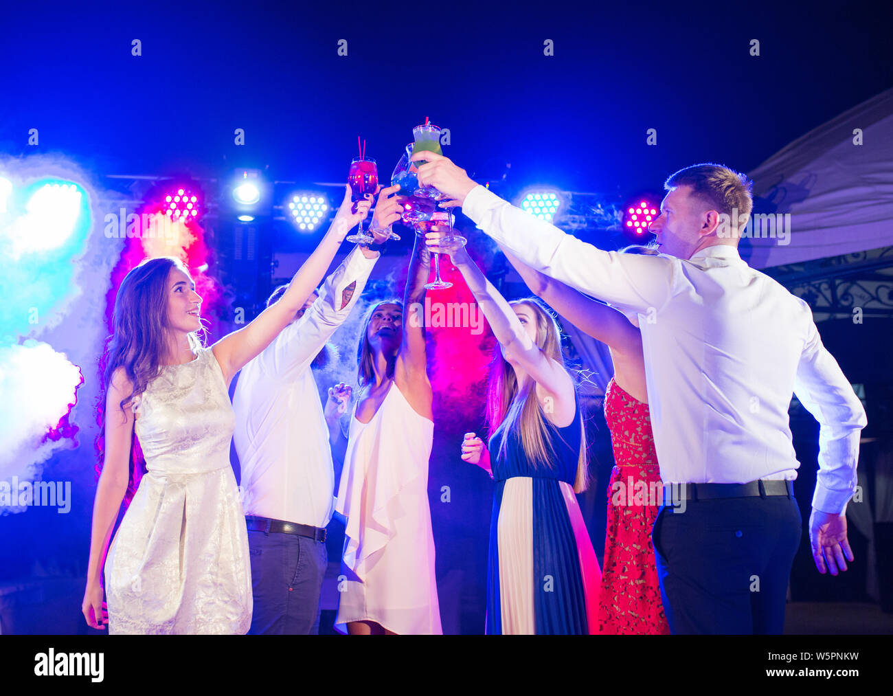 Girls club dance alcohol hi-res stock photography and images - Alamy