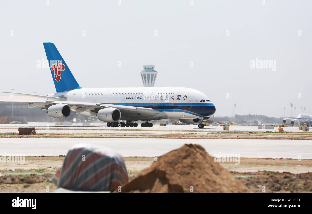Airbus a380 flight test aircraft hi-res stock photography and images ...