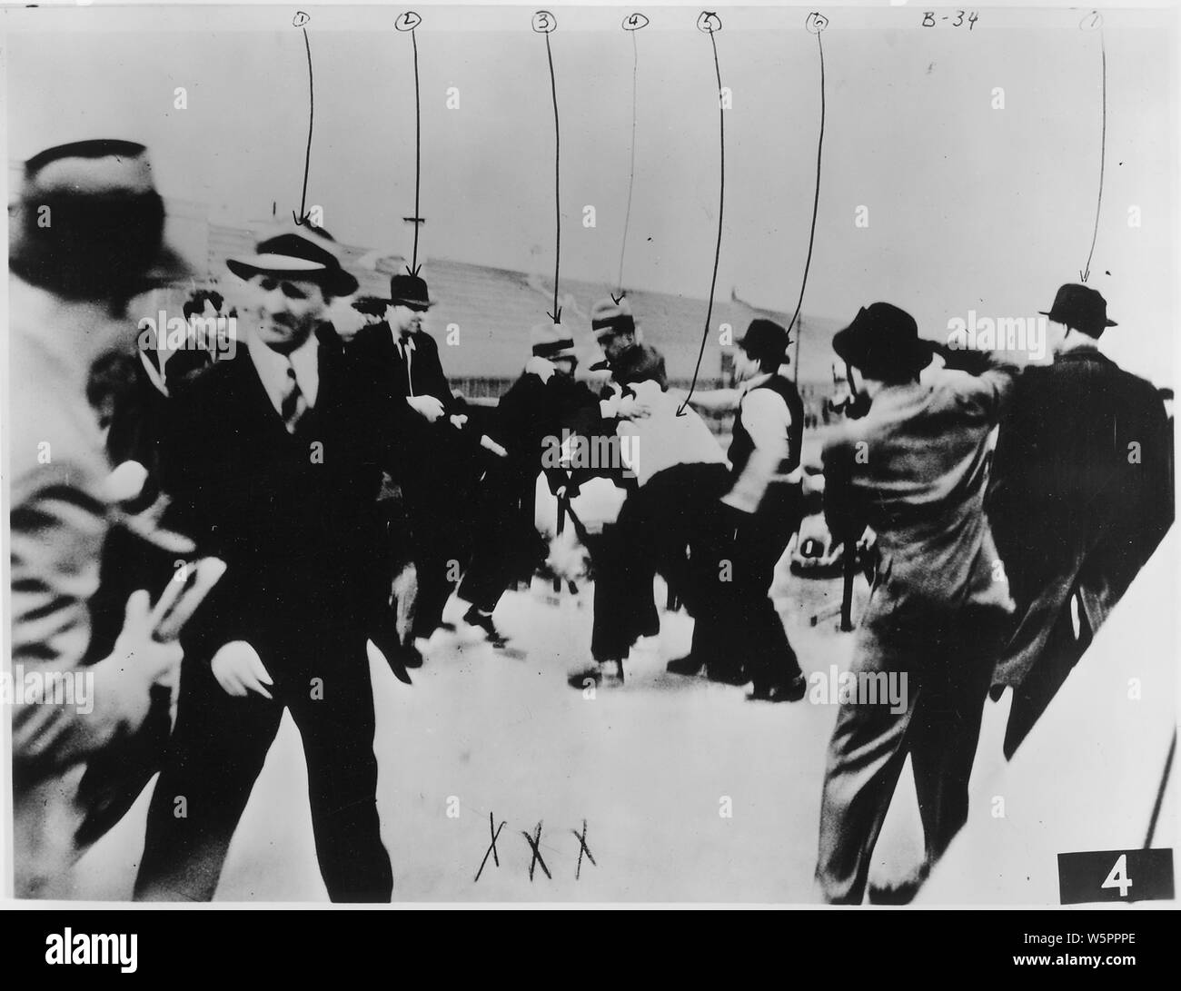 Physical altercation hi-res stock photography and images - Alamy