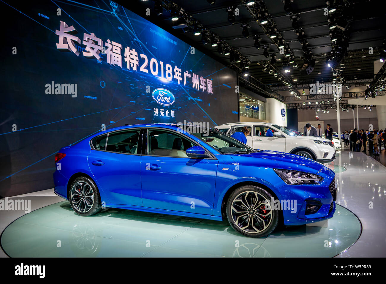 --FILE--People visit the stand of Changan Ford during the 16th China ...