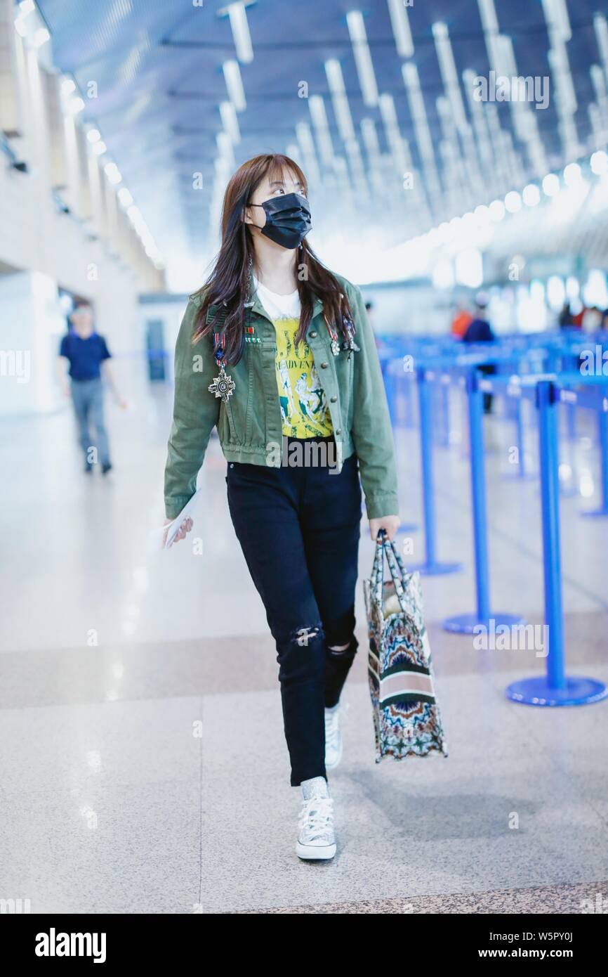 Singer and actress Li Yitong of Chinese girl idol group SNH48 arrives ...