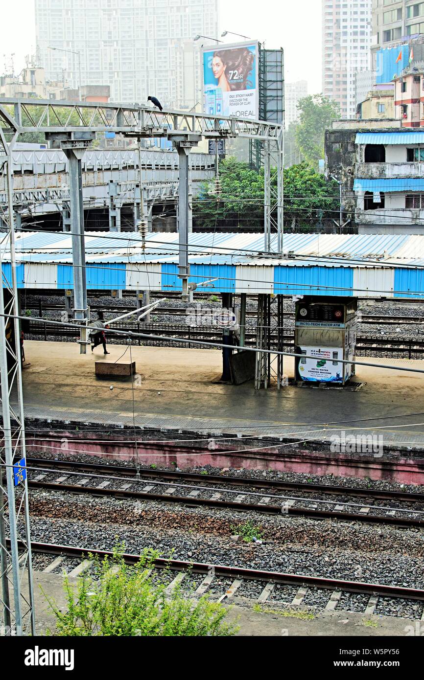 Mahalaxmi Railway Station Mumbai Maharashtra India Asia Stock Photo - Alamy
