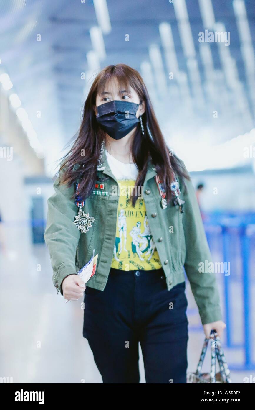 Singer and actress Li Yitong of Chinese girl idol group SNH48 arrives ...
