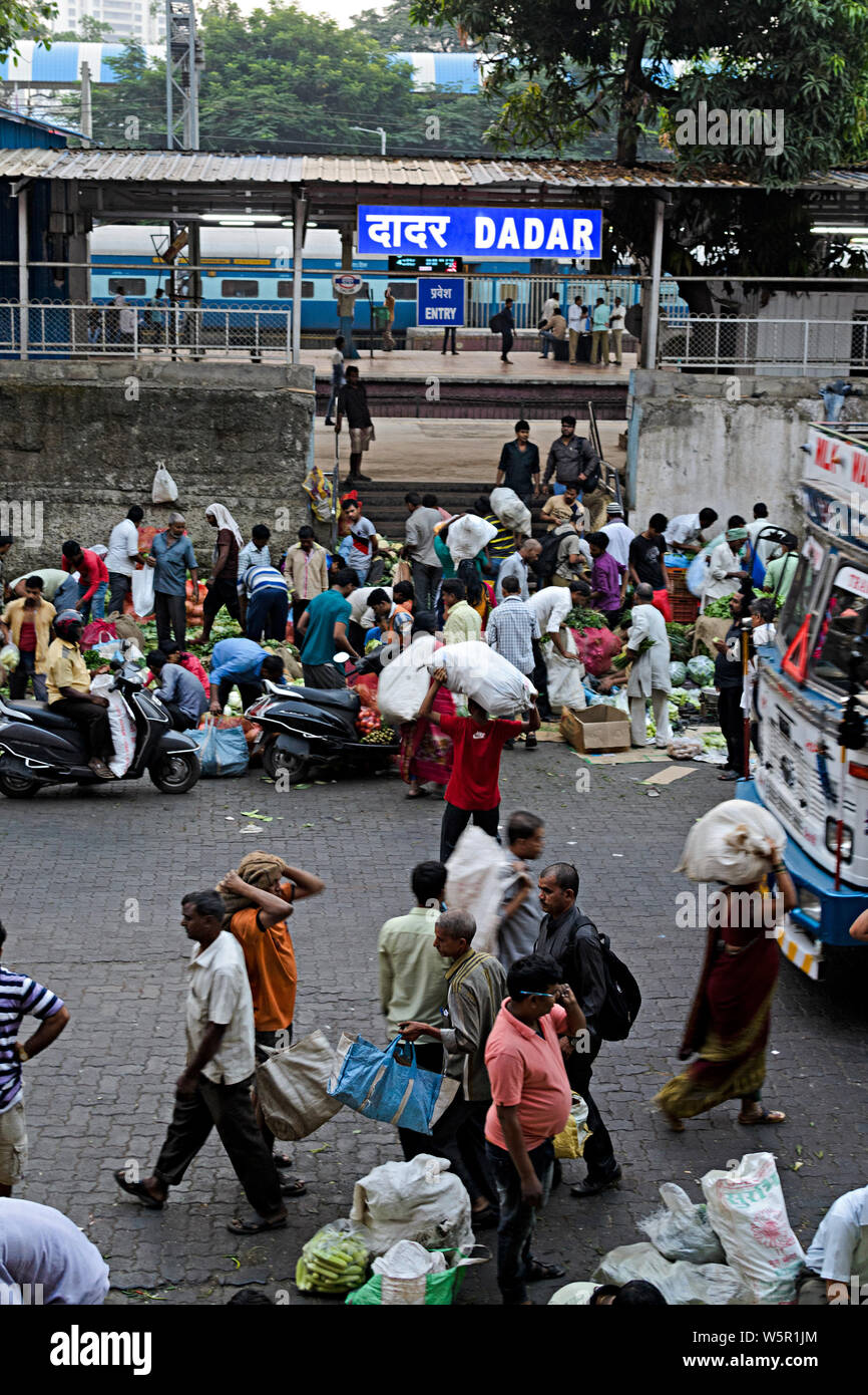 Dadar Railway Station Mumbai Maharashtra India Asia Stock Photo - Alamy