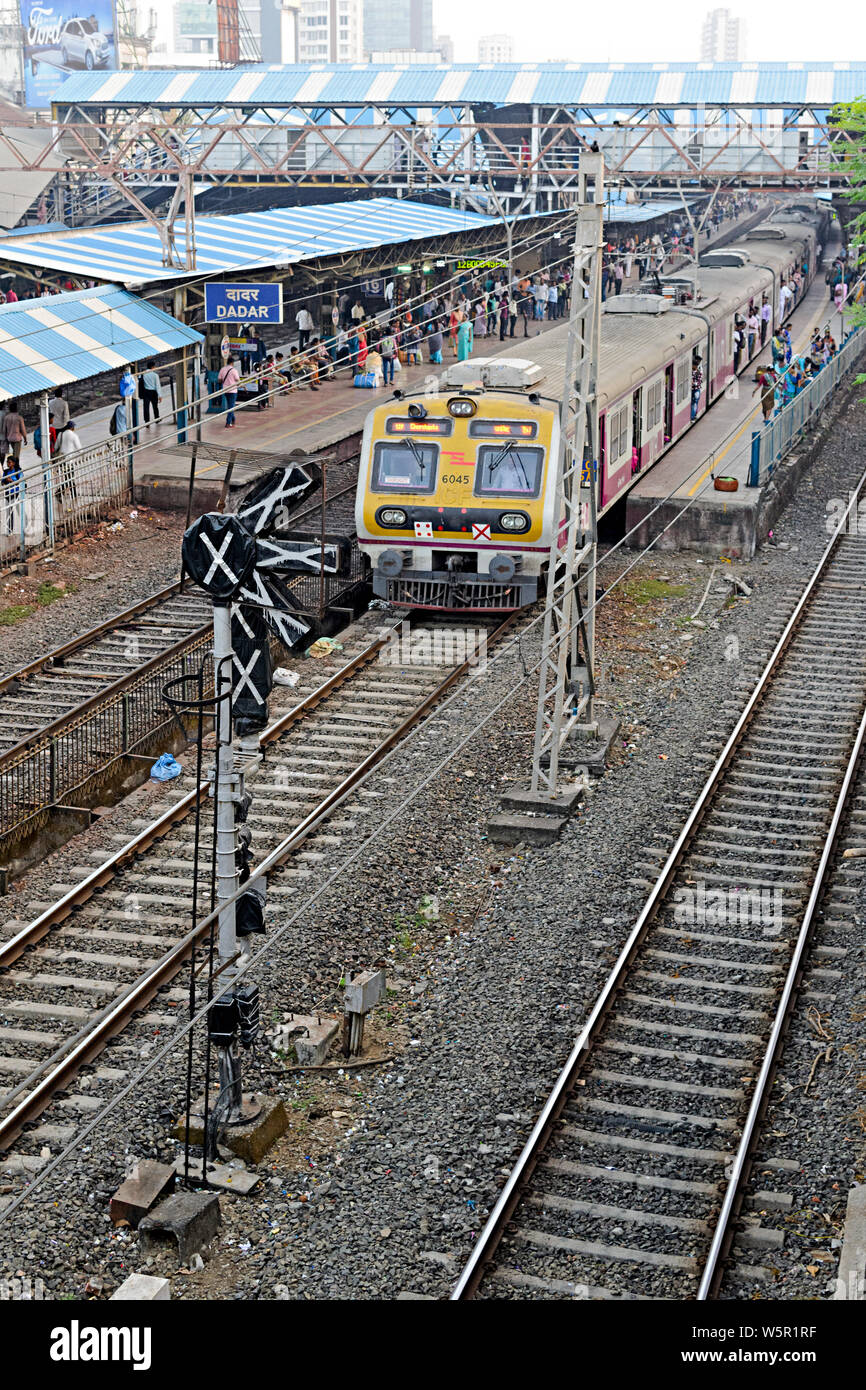 Dadar Railway Station Mumbai Maharashtra India Asia Stock Photo - Alamy