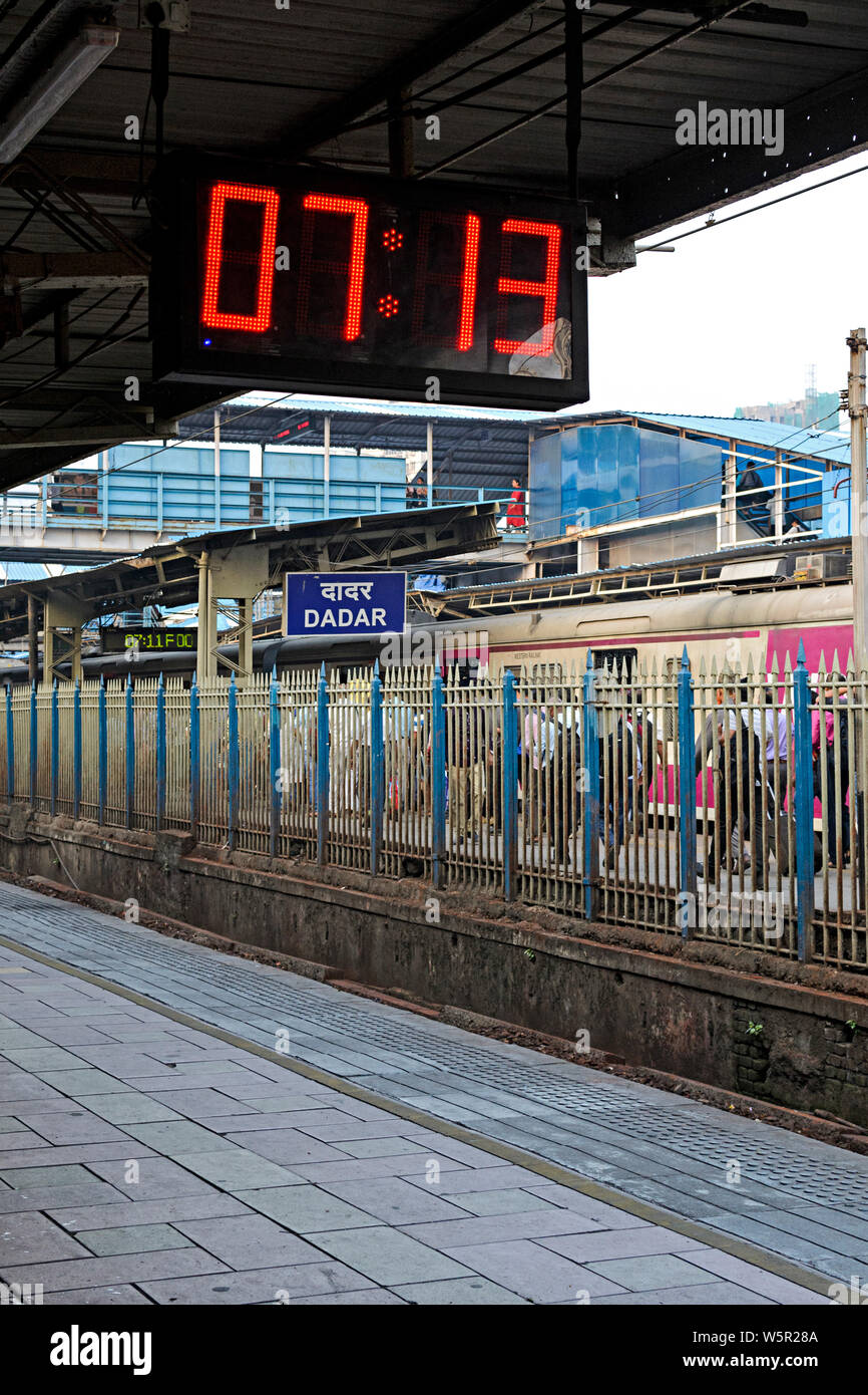 Dadar Railway Station Mumbai Maharashtra India Asia Stock Photo - Alamy