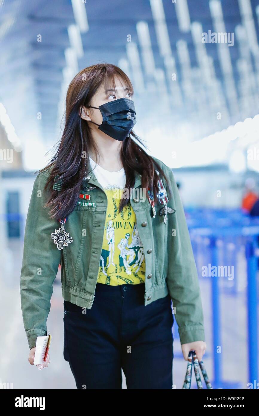 Singer and actress Li Yitong of Chinese girl idol group SNH48 arrives ...