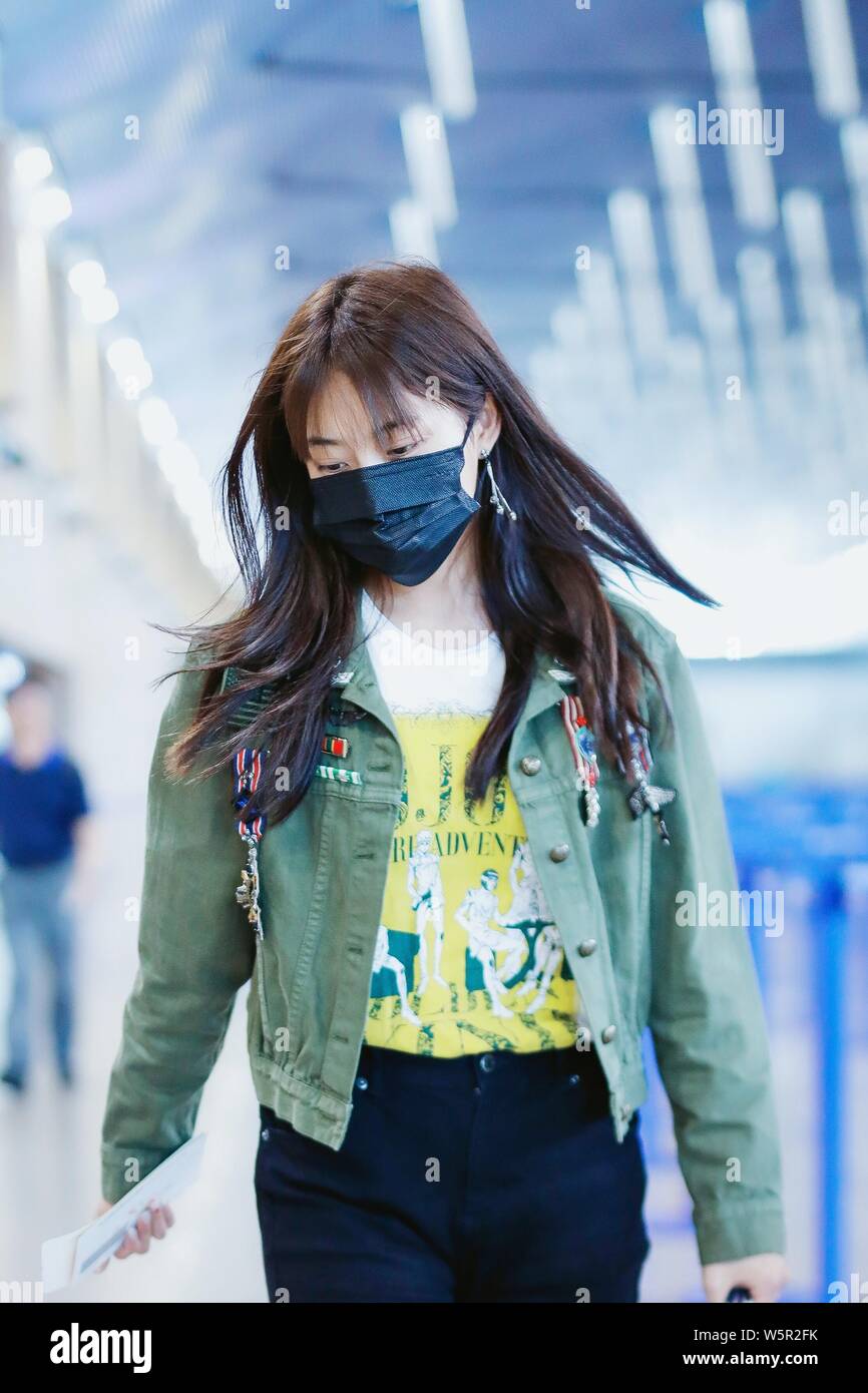 Singer and actress Li Yitong of Chinese girl idol group SNH48 arrives ...