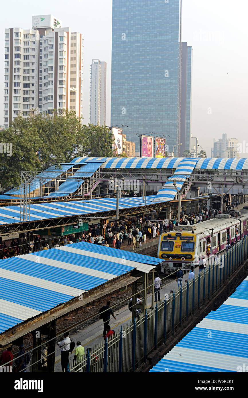 Dadar Railway Station Mumbai Maharashtra India Asia Stock Photo - Alamy