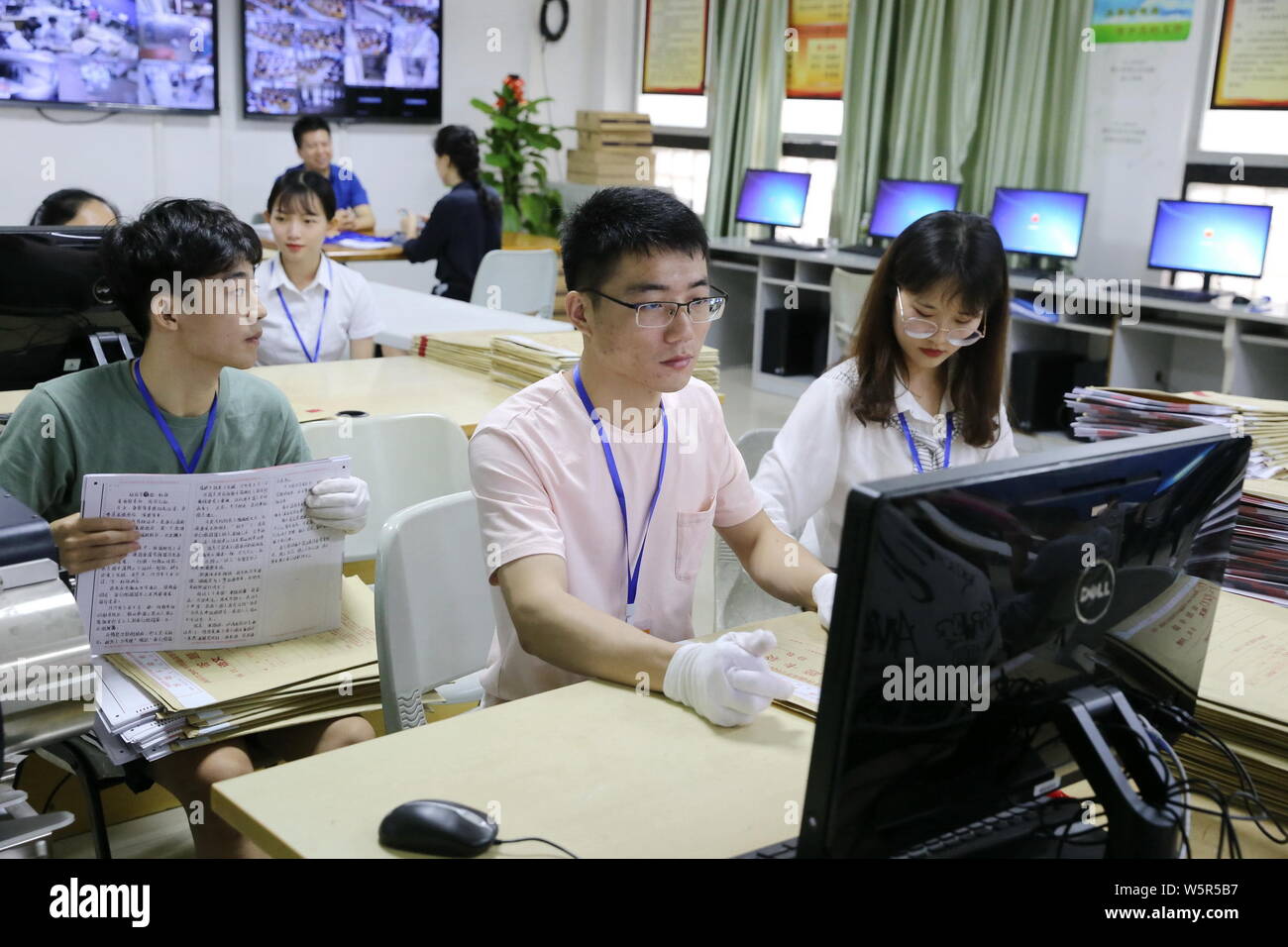 Gaokao exam paper hi-res stock photography and images - Alamy