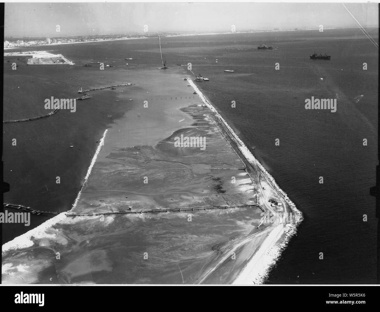 Long Beach Naval Station - Construction - #8 Mole - April 2, 1945 ...