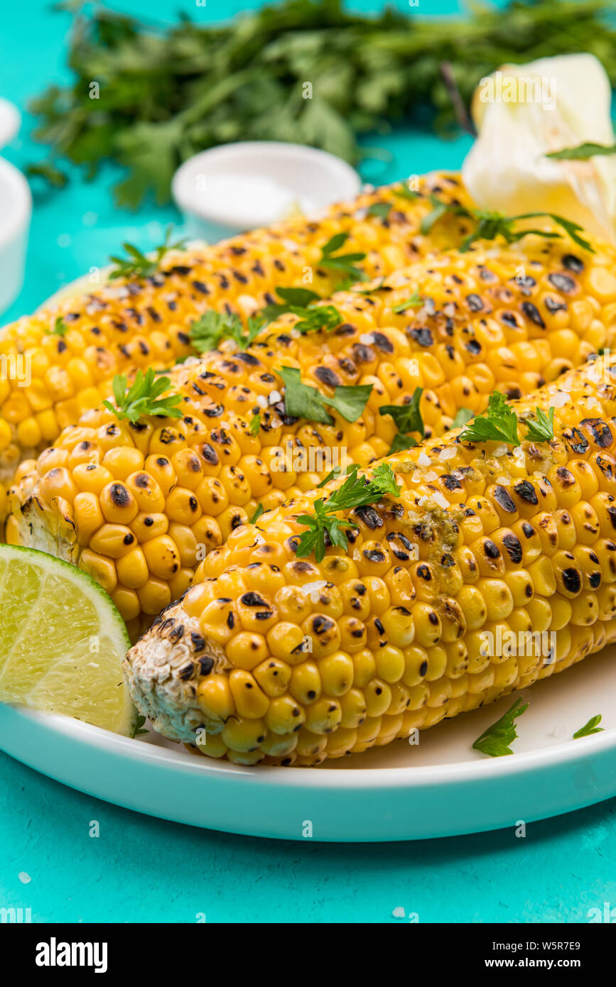 Grilled Whole Corn, Summer Picnik Food Stock Photo - Alamy