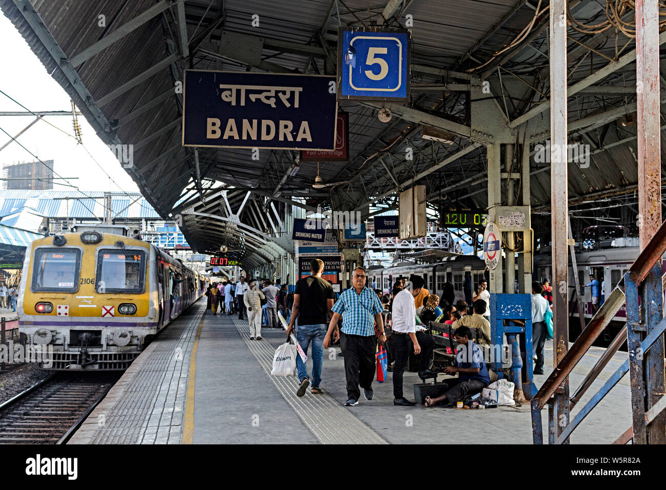 Bandra Railway Station Mumbai Maharashtra India Asia Stock Photo - Alamy