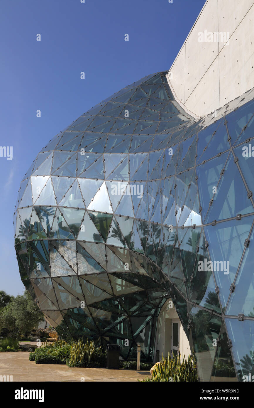 geodesic dome at the salvador dali museum in st petersburg florida ...