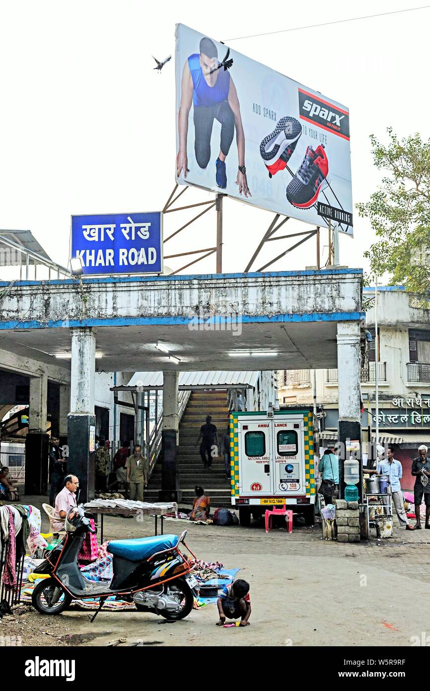 Khar Road High Resolution Stock Photography and Images - Alamy