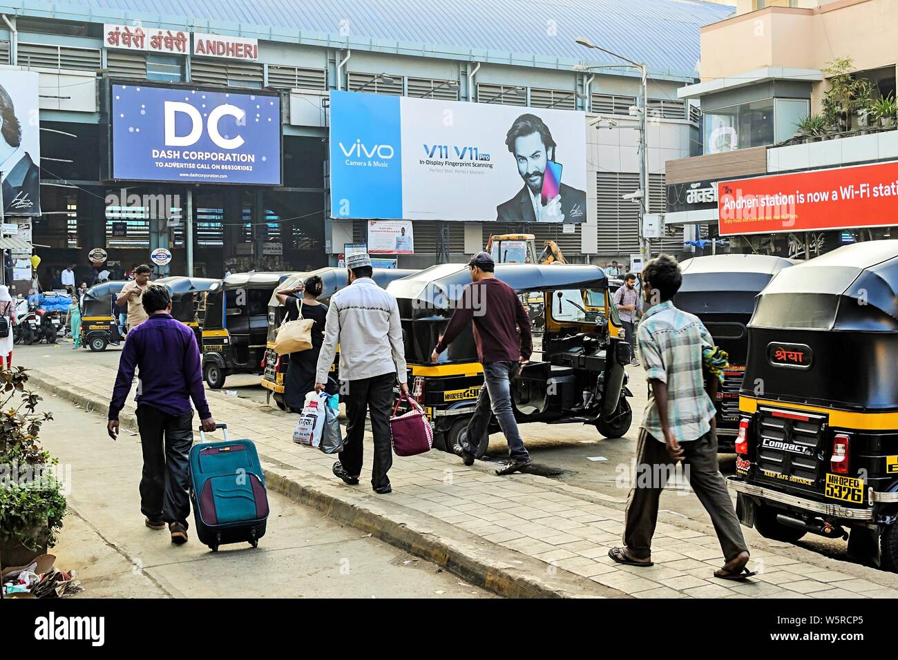 Andheri Railway Station Mumbai Maharashtra India Asia Stock Photo - Alamy