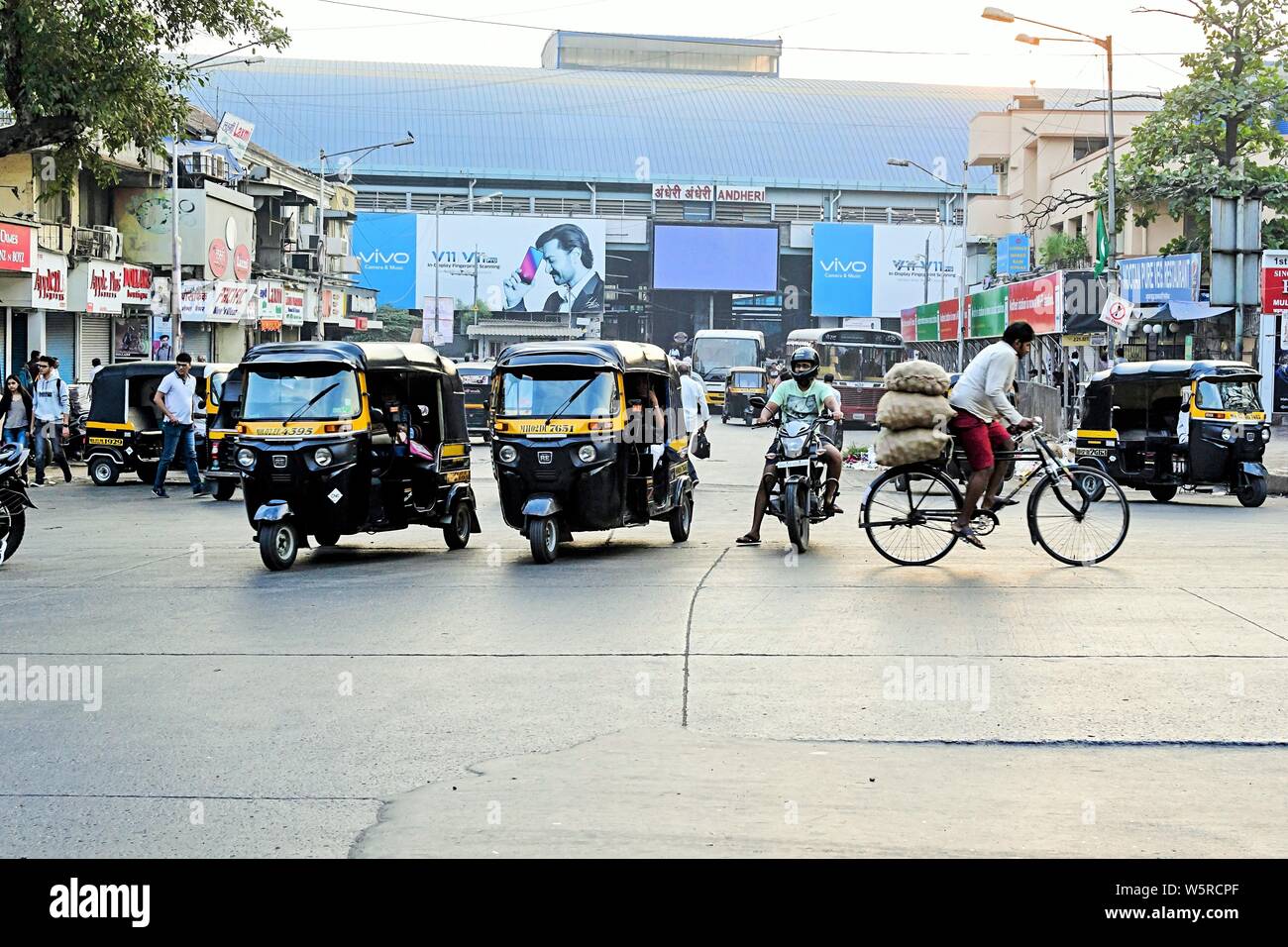 Andheri Railway Station Mumbai Maharashtra India Asia Stock Photo - Alamy