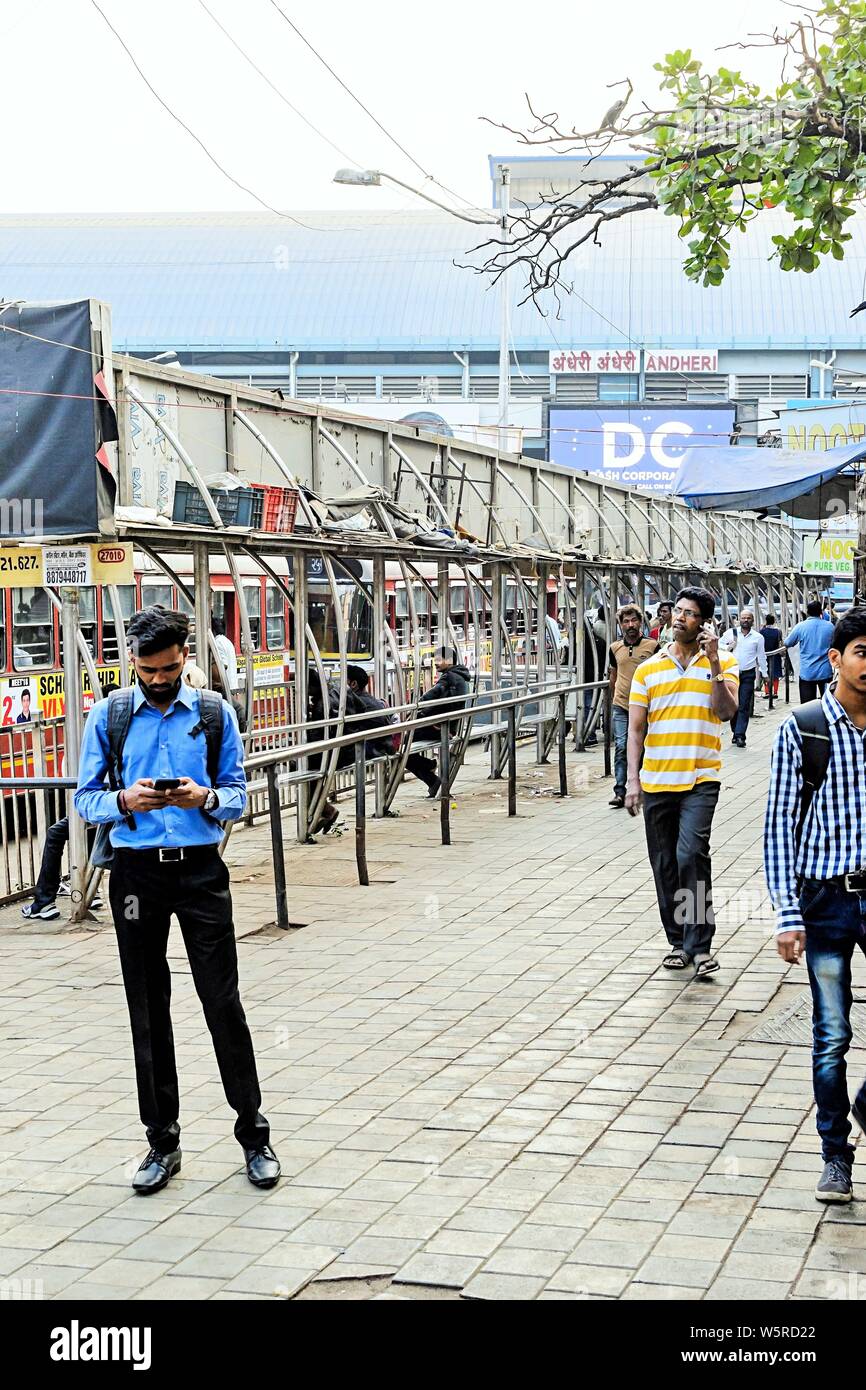 Bus stop bombay maharashtra india hi-res stock photography and images ...