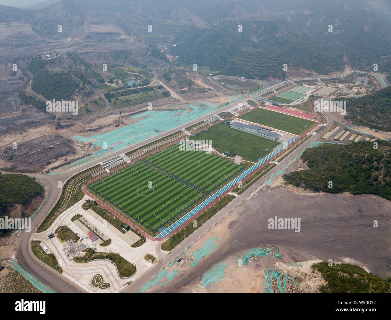 Landfills In China High Resolution Stock Photography and Images - Alamy