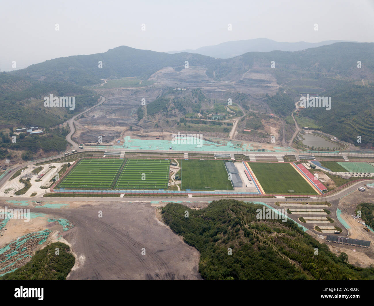 Landfills in china hi-res stock photography and images - Alamy