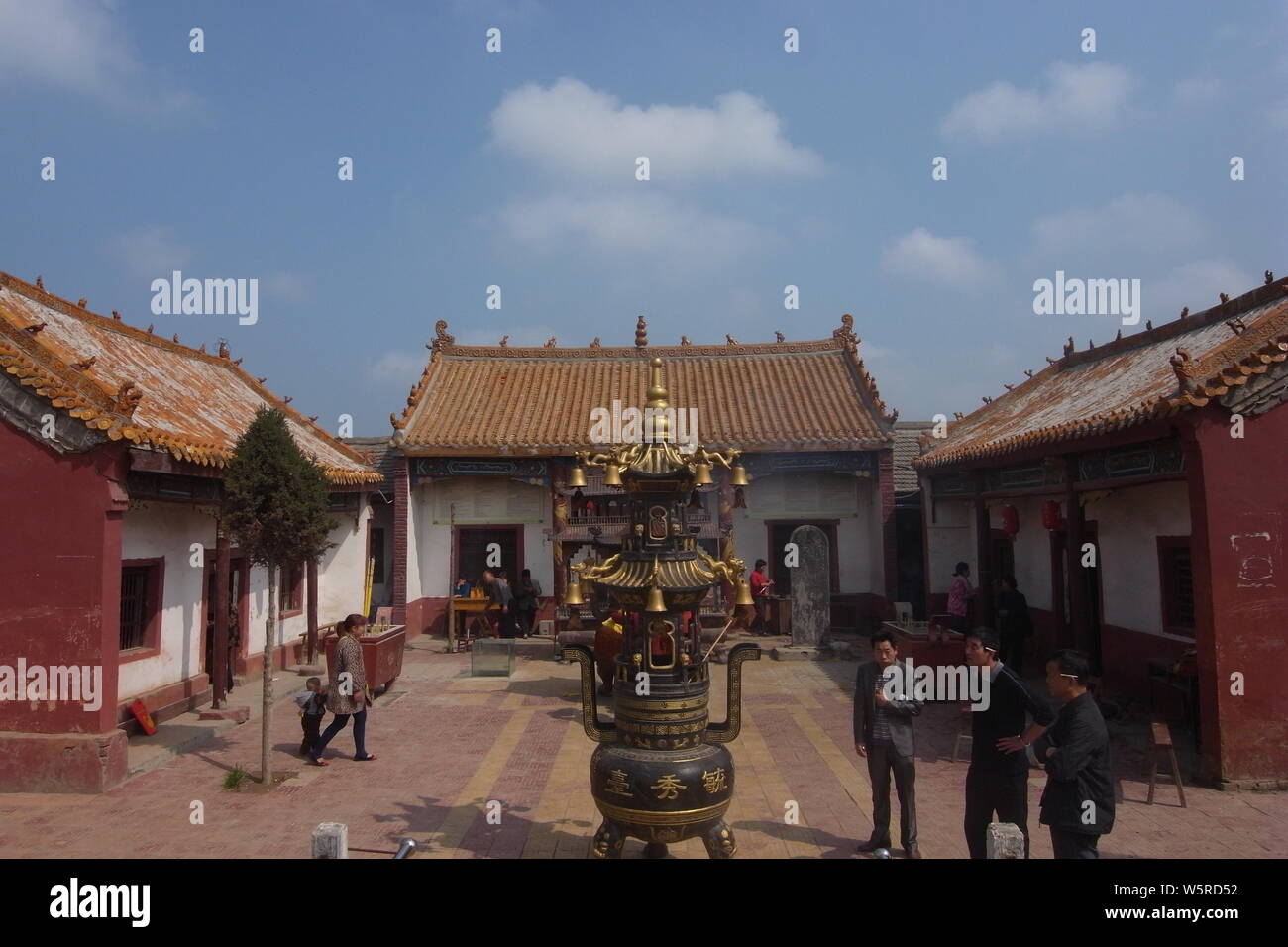 Emperor xiàn han hi-res stock photography and images - Alamy