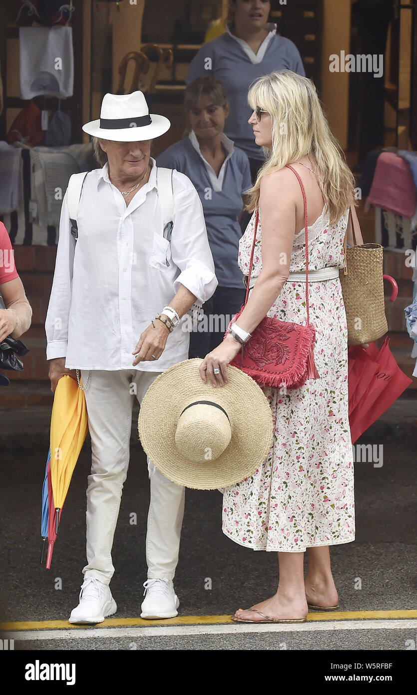 Rod stewart penny lancaster on hi-res stock photography and images - Alamy