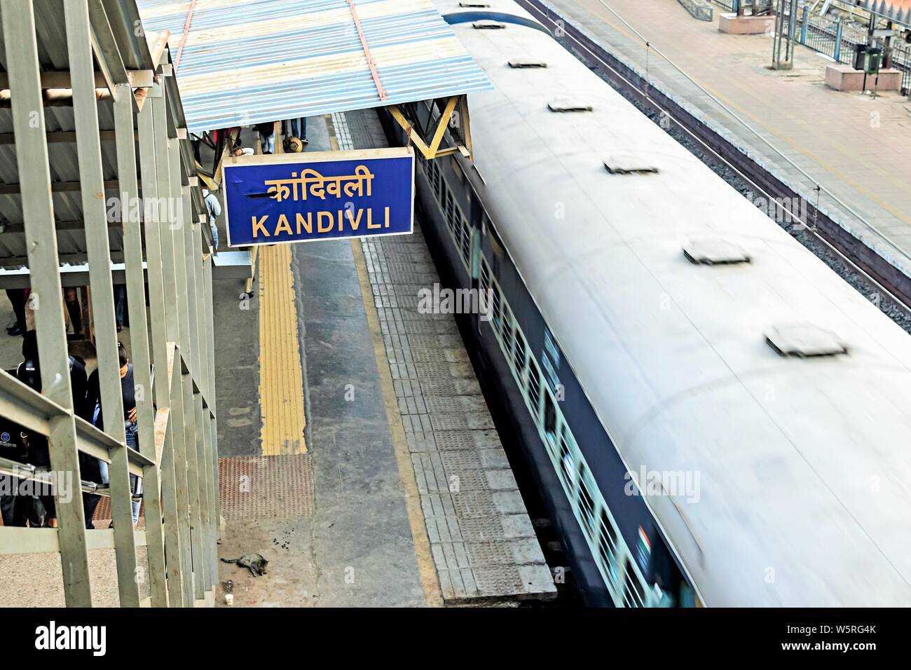 Kandivali Railway Station Mumbai Maharashtra India A Stock Photo - Alamy