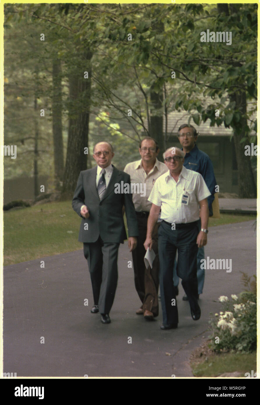 Peace summit at camp david hi-res stock photography and images - Alamy