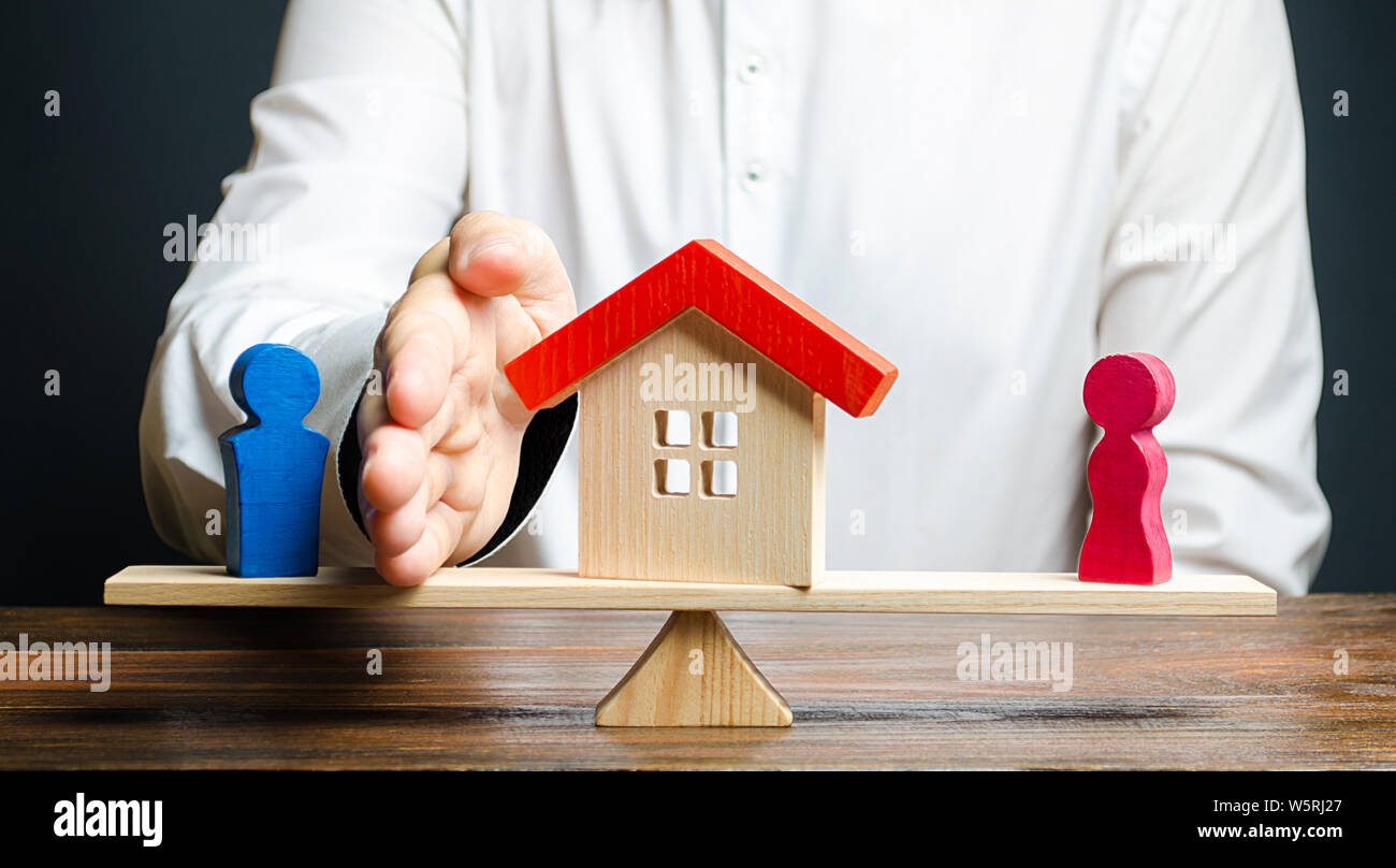 Real estate division hi-res stock photography and images - Alamy