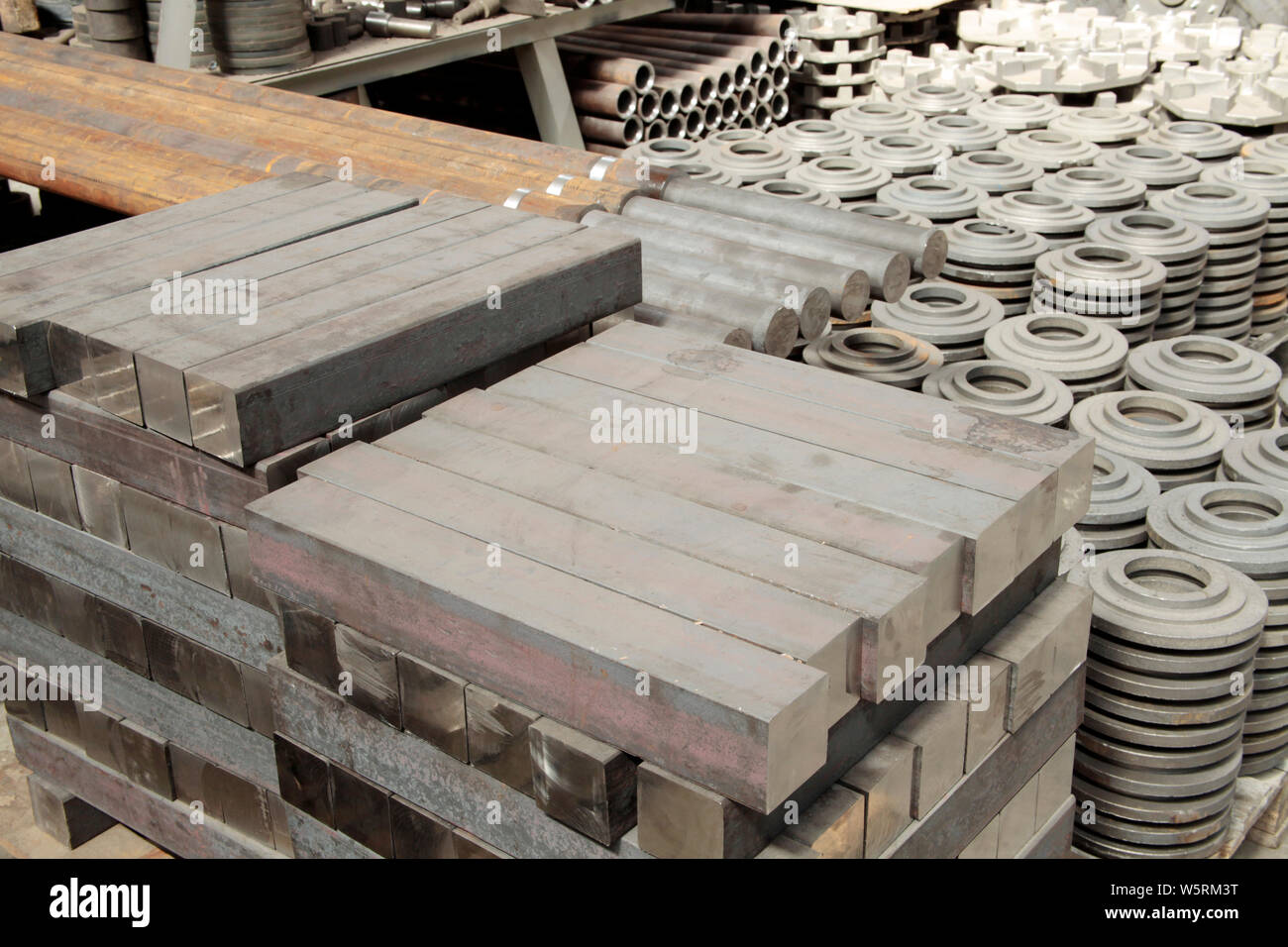 Cast iron square tube hi-res stock photography and images - Alamy