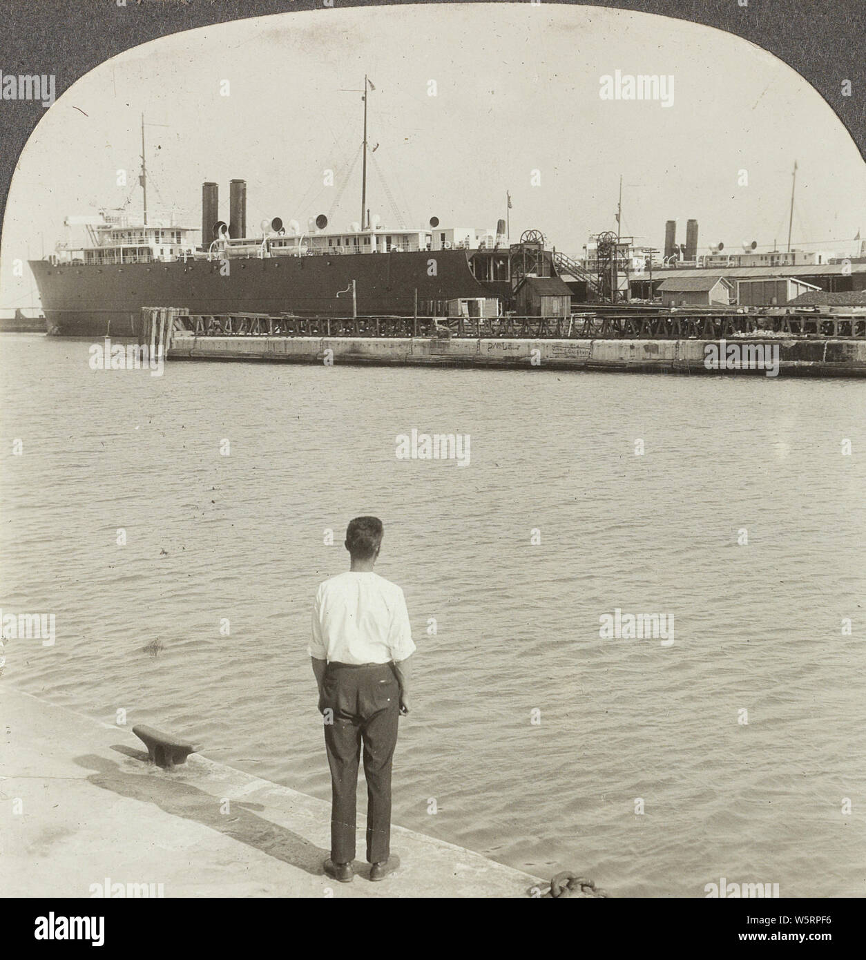 1920s ferry hi-res stock photography and images - Alamy