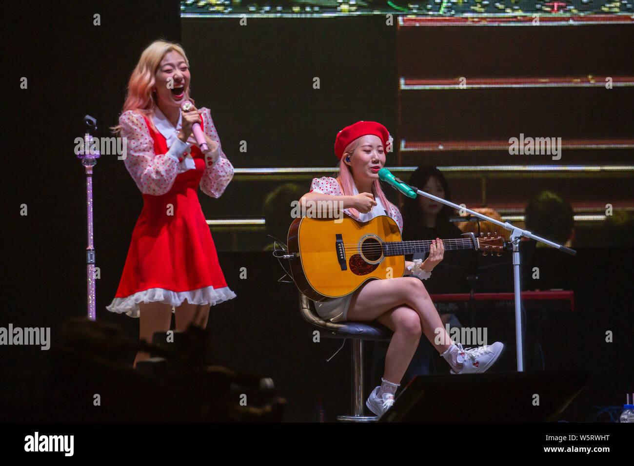 Ahn Ji-young and Woo Ji-yoon of South Korean duo Bolbbalgan4 perform ...