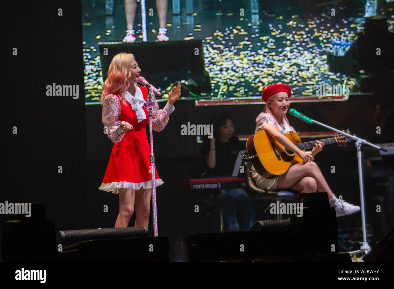 Ahn Ji-young and Woo Ji-yoon of South Korean duo Bolbbalgan4 perform ...