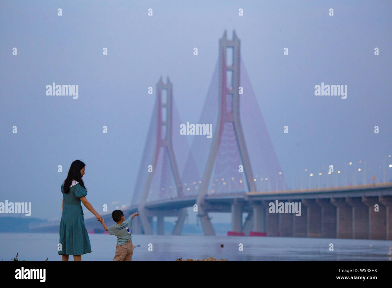 Poyang lake bridge hi-res stock photography and images - Alamy