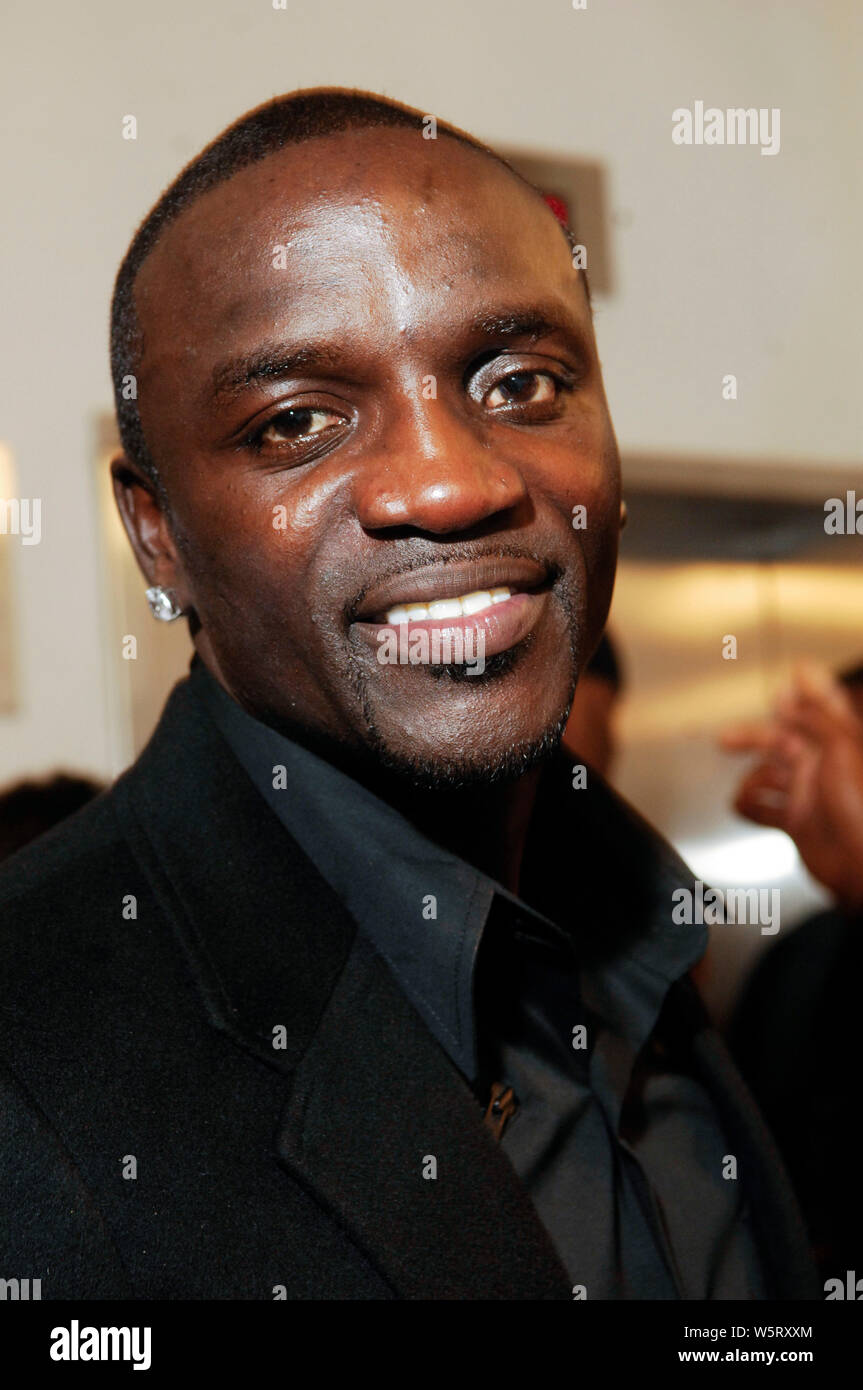 Exclusive backstage portraits of singer Akon at the Nokia Theatre LA ...