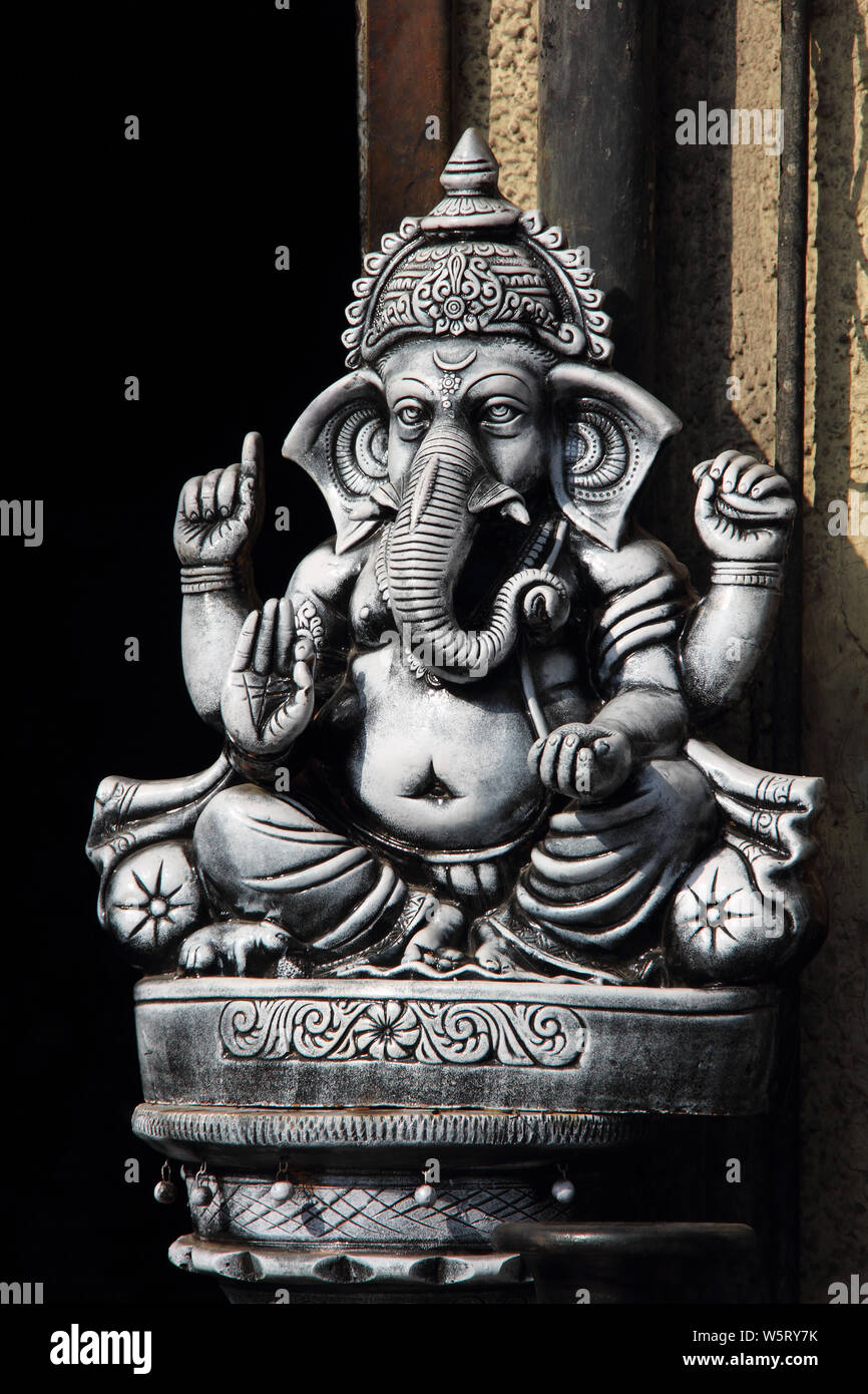 Statue of Lord Ganesha Stock Photo - Alamy