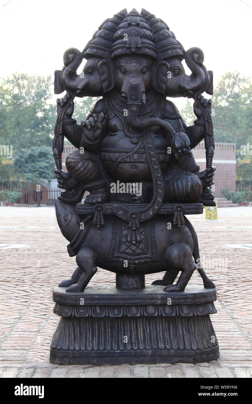 Statue of Lord Ganesha Stock Photo - Alamy