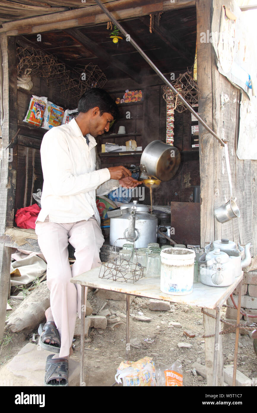 Tea stalls of india hi-res stock photography and images - Alamy