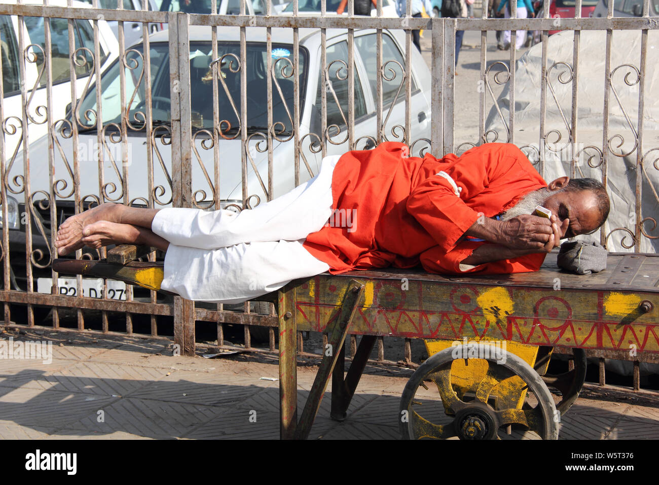 Smoking cart hi-res stock photography and images - Alamy