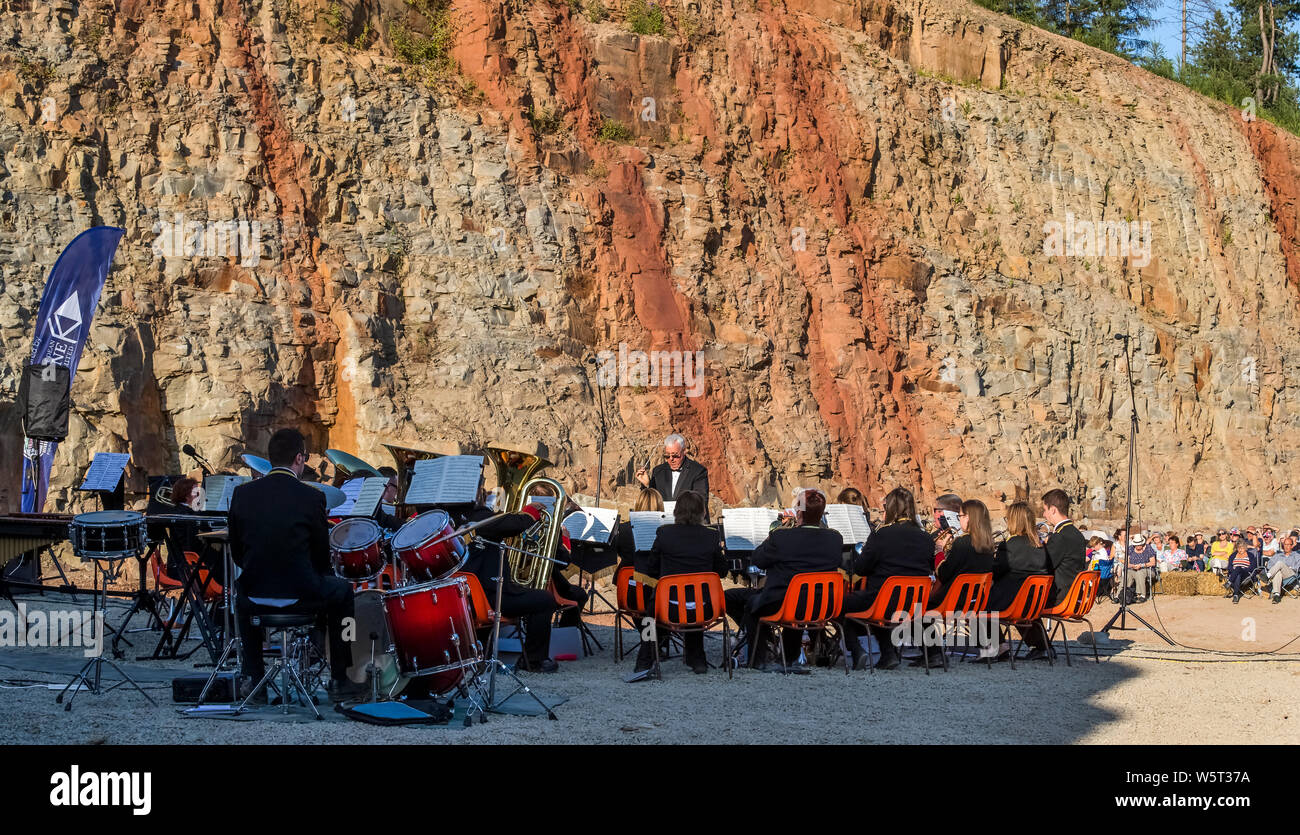 Lydbrook Brass Band play a "Proms in the Quarry" at Barnhill Quarry ...